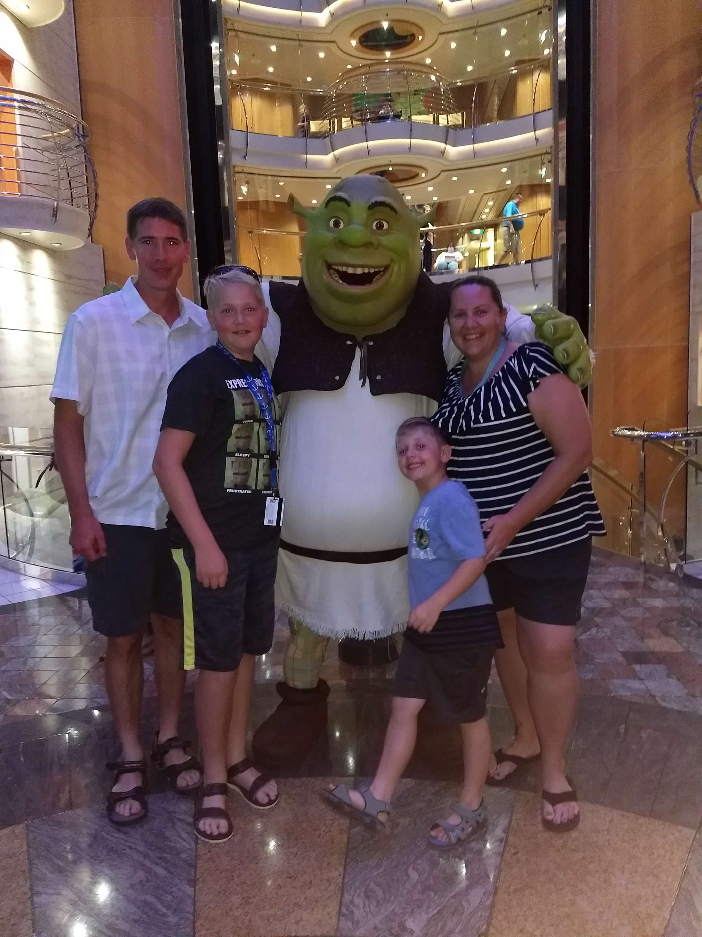 family-with-shrek | TravArt